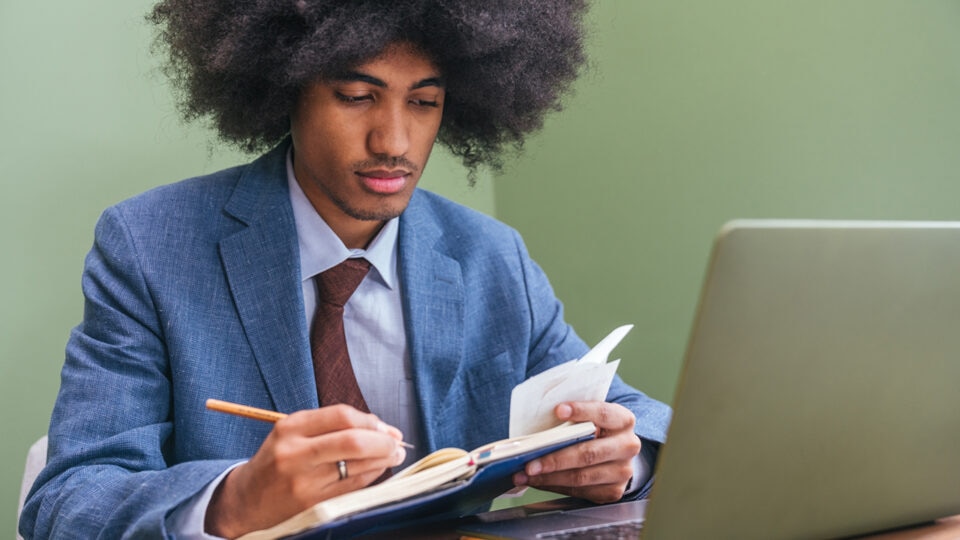 Relationship manager career: Duties, skills, and salary | Totaljobs