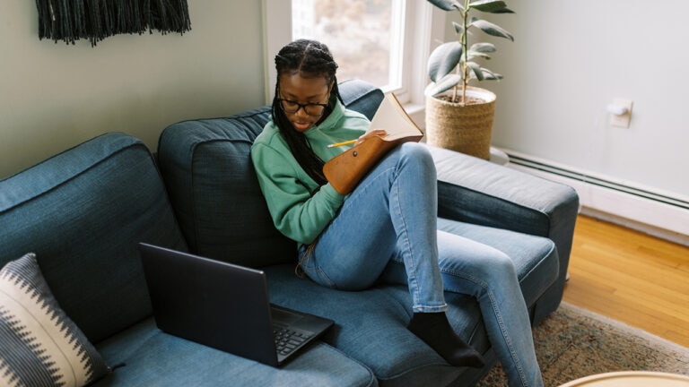 Fixed-Term Contract vs Permanent Employment: Which Is Best for You? | Totaljobs