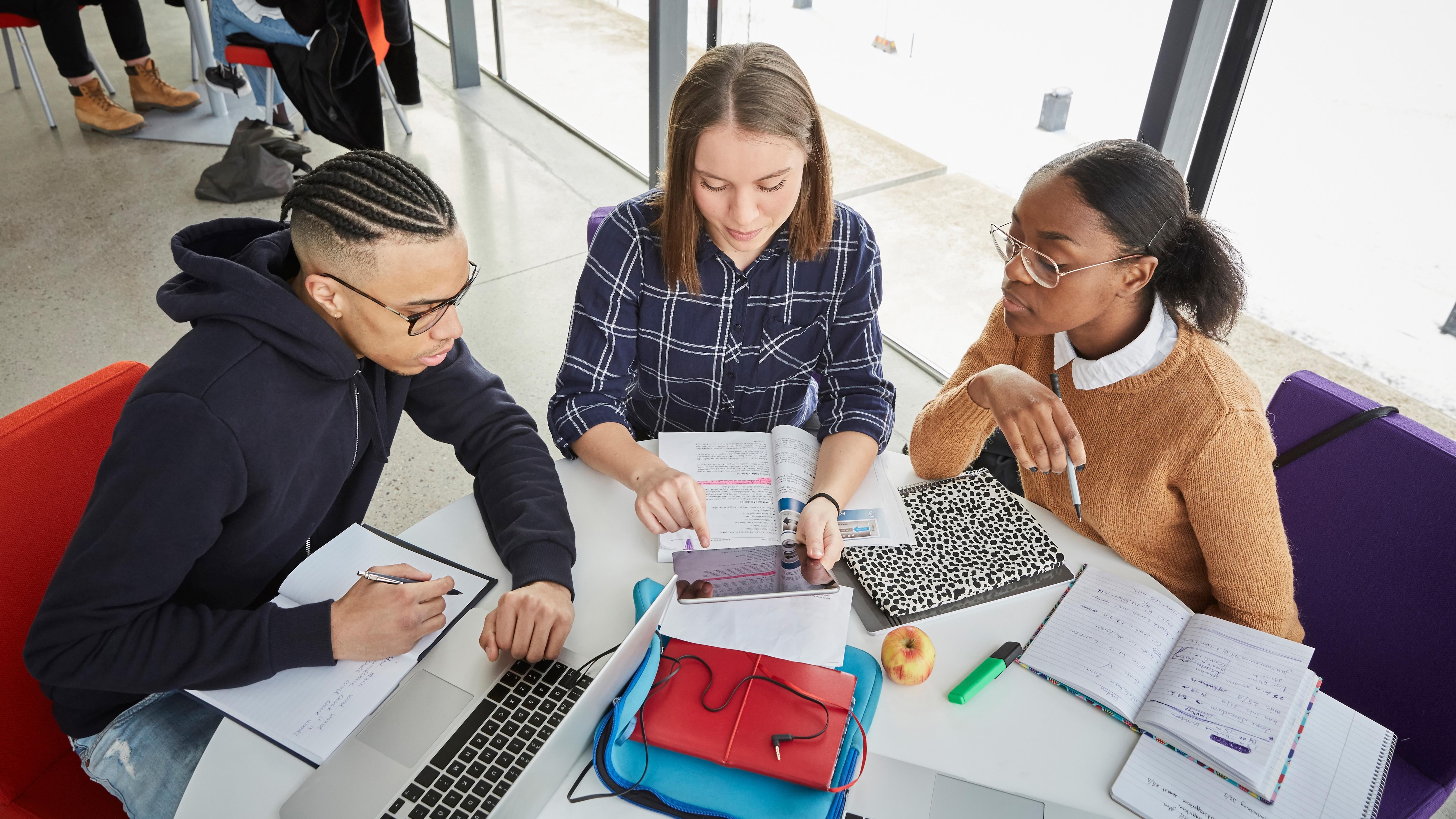 What are the highest paying degrees in the UK? [2024 Update] | Totaljobs