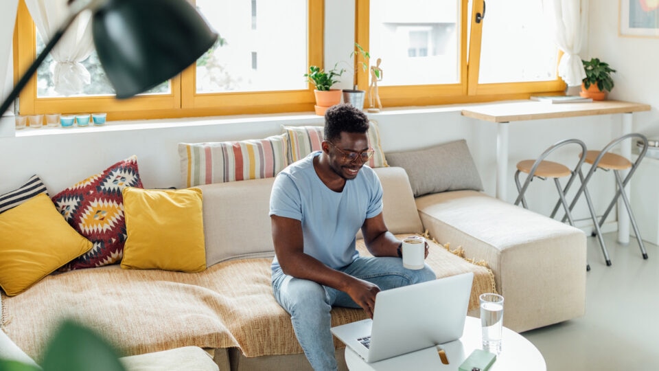 The Ultimate Guide: When to Update LinkedIn With a New Job | Totaljobs