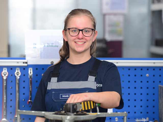 Skilled Engineering Welder In Inchinnan Renfrew Pa4 Rolls Royce Cws