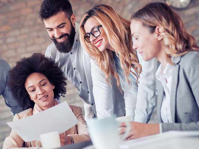 Part-Time Customer Experience Assistant in Park Town, Oxford (OX2), OX2 ...